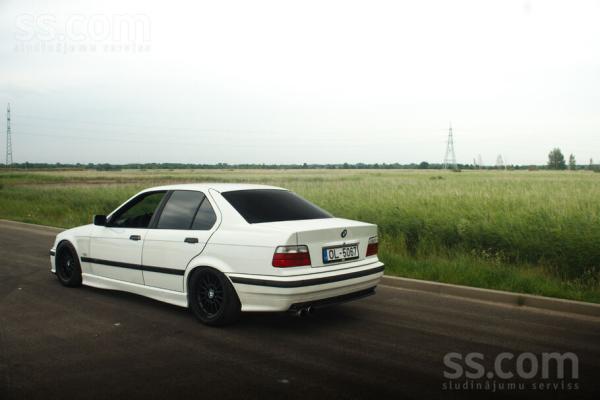 Balts BMW 318 1995 Liepāja, ar dzinēja tilpumu 3.00 L un nobraukumu 305 tūkst. km par 5000 €, foto 6 vietnē AUTOMOTO.COM.LV