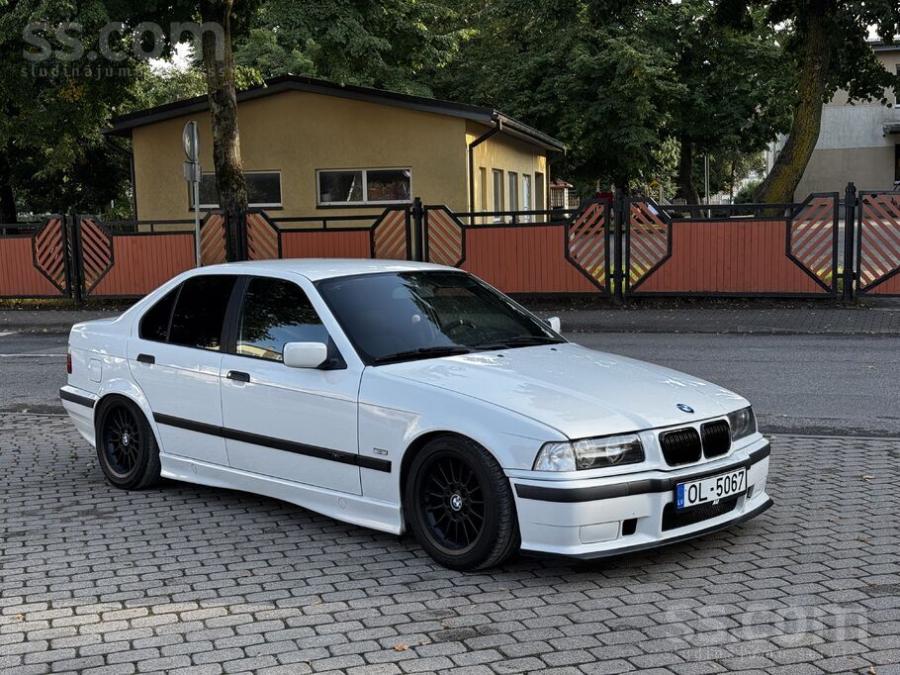 White BMW 318 1995 in Liepaja, with an engine capacity of 3.00 L and mileage of 305 thousand km for 6200 €, photo 1 on AUTOMOTO.COM.LV