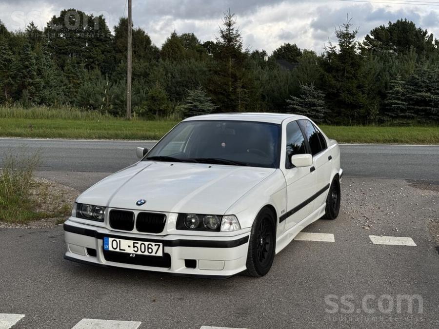 White BMW 318 1995 in Liepaja, with an engine capacity of 3.00 L and mileage of 305 thousand km for 6200 €, photo 5 on AUTOMOTO.COM.LV