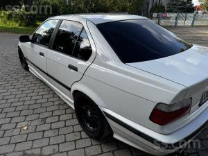 White BMW 318 1995 in Liepaja, with an engine capacity of 3.00 L and mileage of 305 thousand km for 6200 €, photo 6 on AUTOMOTO.COM.LV