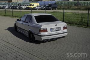 Белый БМВ 318 1995 в Лиепая, объемом двигателя 3.00 л и пробегом 306 тыс. км за 6200 €, фото 3 на AUTOMOTO.COM.LV
