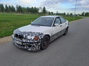White BMW 318 1999 in Klaipeda, with an engine capacity of 1.90 L and mileage of 373 thousand km for 500 €, photo 3 on AUTOMOTO.COM.LV