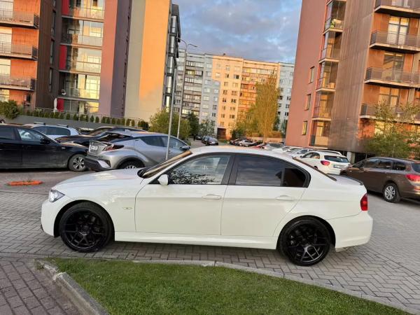 Balts BMW 318 2007 Rīga, ar dzinēja tilpumu 2.00 L un nobraukumu 367 tūkst. km par 4490 €, foto 4 vietnē AUTOMOTO.COM.LV