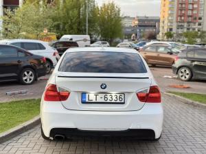 White BMW 318 2007 in Riga, with an engine capacity of 2.00 L and mileage of 367 thousand km for 4490 €, photo 6 on AUTOMOTO.COM.LV