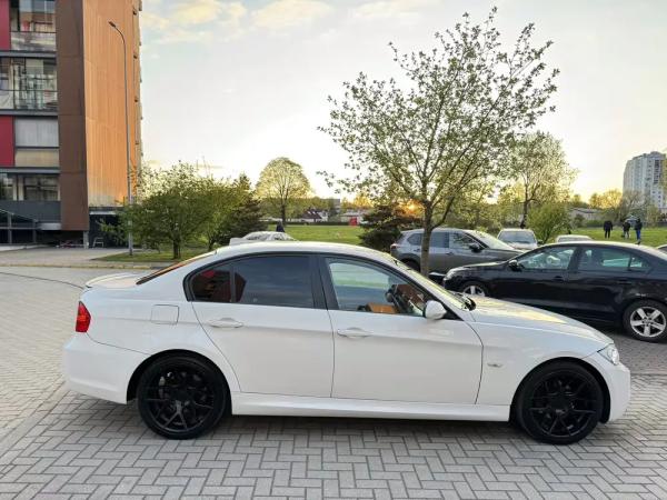 Balts BMW 318 2007 Rīga, ar dzinēja tilpumu 2.00 L un nobraukumu 367 tūkst. km par 4490 €, foto 7 vietnē AUTOMOTO.COM.LV