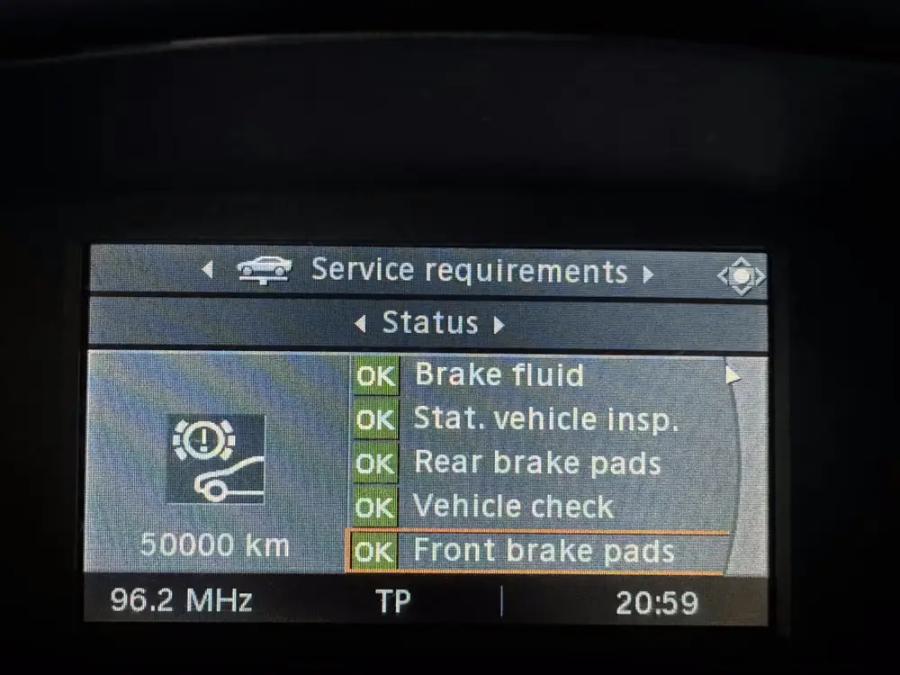 White BMW 318 2007 in Riga, with an engine capacity of 2.00 L and mileage of 367 thousand km for 4490 €, photo 24 on AUTOMOTO.COM.LV