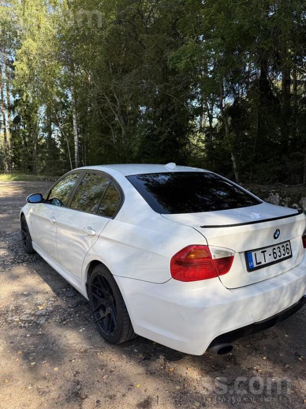 Balts BMW 318 2007 Valmiera, ar dzinēja tilpumu 2.00 L un nobraukumu 406 tūkst. km par 5300 €, foto 7 vietnē AUTOMOTO.COM.LV