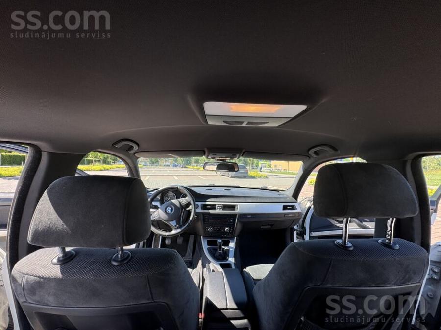 White BMW 318 2009 in Riga, with an engine capacity of 2.00 L and mileage of 332 thousand km for 4999 €, photo 6 on AUTOMOTO.COM.LV