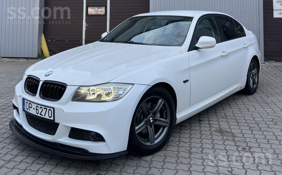 White BMW 318 2009 in Riga, with an engine capacity of 2.00 L and mileage of 0 thousand km for 4450 €, photo 3 on AUTOMOTO.COM.LV