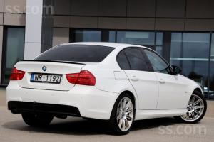 White BMW 318 2009 in Tukums, with an engine capacity of 2.00 L and mileage of 320 thousand km for 4990 €, photo 5 on AUTOMOTO.COM.LV