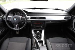 White BMW 318 2009 in Tukums, with an engine capacity of 2.00 L and mileage of 320 thousand km for 4990 €, photo 8 on AUTOMOTO.COM.LV