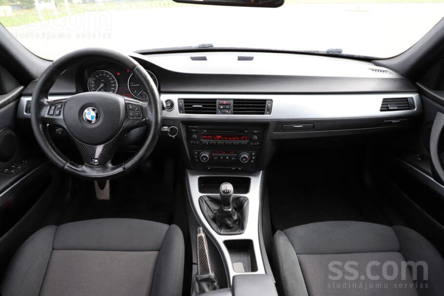 White BMW 318 2009 in Tukums, with an engine capacity of 2.00 L and mileage of 320 thousand km for 4990 €, photo 8 on AUTOMOTO.COM.LV