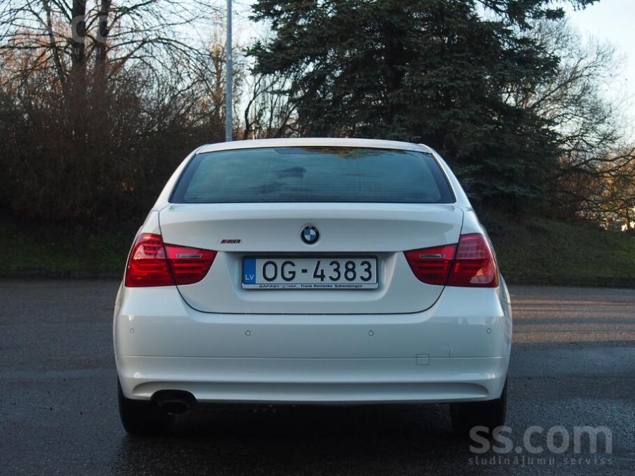 White BMW 318 2010 in Tukums, with an engine capacity of 2.00 L and mileage of 226 thousand km for 5599 €, photo 5 on AUTOMOTO.COM.LV