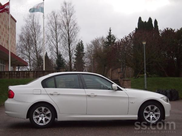 Balts BMW 318 2010 Tukums, ar dzinēja tilpumu 2.00 L un nobraukumu 226 tūkst. km par 5599 €, foto 10 vietnē AUTOMOTO.COM.LV