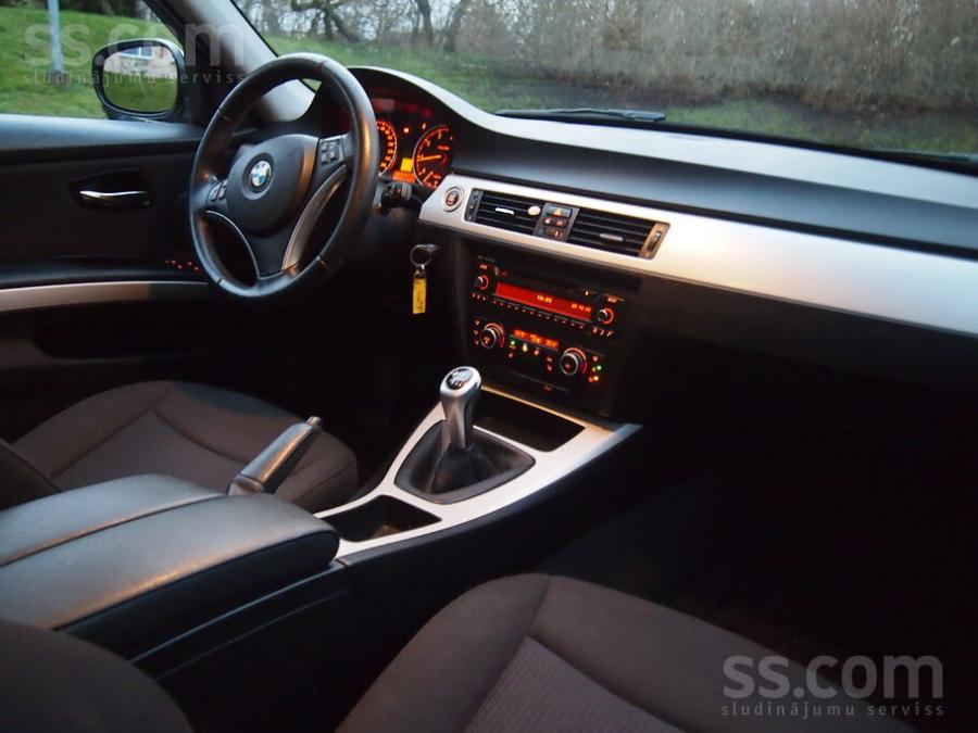 White BMW 318 2010 in Tukums, with an engine capacity of 2.00 L and mileage of 226 thousand km for 5599 €, photo 14 on AUTOMOTO.COM.LV