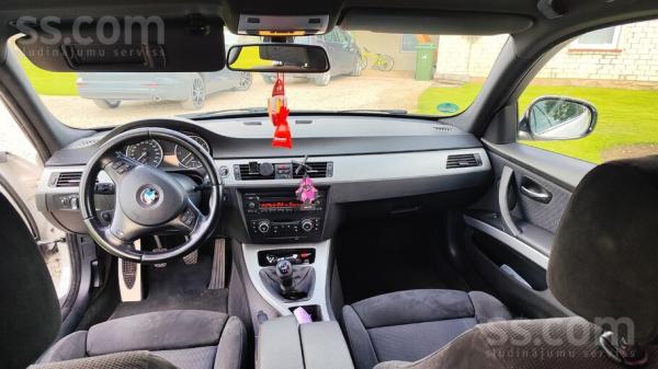 White BMW 318 2010 in Valmiera, with an engine capacity of 2.00 L and mileage of 285 thousand km for 5490 €, photo 6 on AUTOMOTO.COM.LV