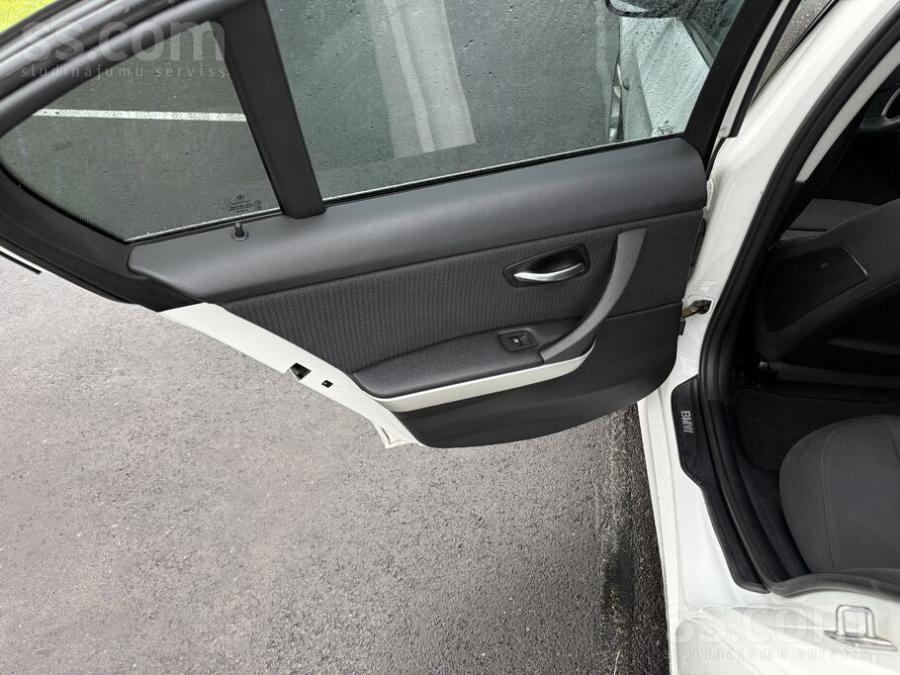 Balts BMW 318 2010 Ogre, ar dzinēja tilpumu 2.00 L un nobraukumu 0 tūkst. km par 4800 €, foto 9 vietnē AUTOMOTO.COM.LV