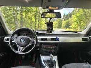 White BMW 318 2010 in Varena, with an engine capacity of 2.00 L and mileage of 300 thousand km for 3200 €, photo 9 on AUTOMOTO.COM.LV
