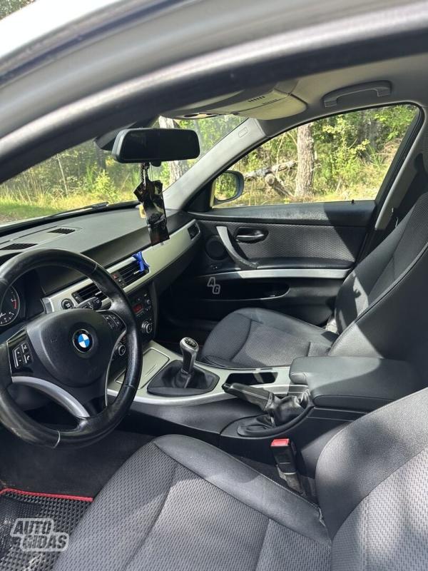 White BMW 318 2010 in Varena, with an engine capacity of 2.00 L and mileage of 300 thousand km for 3200 €, photo 10 on AUTOMOTO.COM.LV