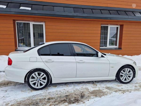 Balts BMW 318 2011 Ukmergė, ar dzinēja tilpumu 2.00 L un nobraukumu 203 tūkst. km par 4490 €, foto 3 vietnē AUTOMOTO.COM.LV