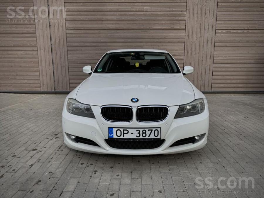 White BMW 318 2011 in Jelgava, with an engine capacity of 2.00 L and mileage of 376 thousand km for 4680 €, photo 3 on AUTOMOTO.COM.LV