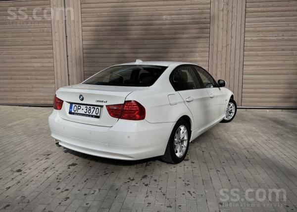 Balts BMW 318 2011 Jelgava, ar dzinēja tilpumu 2.00 L un nobraukumu 376 tūkst. km par 4680 €, foto 7 vietnē AUTOMOTO.COM.LV
