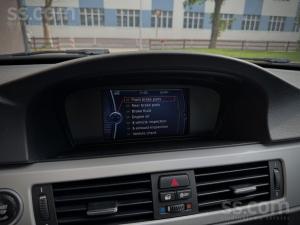 White BMW 318 2011 in Jelgava, with an engine capacity of 2.00 L and mileage of 376 thousand km for 4680 €, photo 11 on AUTOMOTO.COM.LV