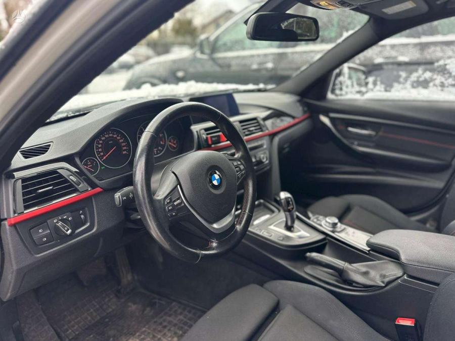 Balts BMW 318 2012 Rīga, ar dzinēja tilpumu 2.00 L un nobraukumu 299 tūkst. km par 7500 €, foto 3 vietnē AUTOMOTO.COM.LV