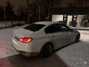 Balts BMW 318 2012 Rīga, ar dzinēja tilpumu 2.00 L un nobraukumu 299 tūkst. km par 7500 €, foto 5 vietnē AUTOMOTO.COM.LV