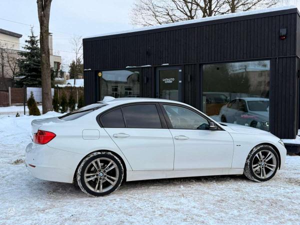 Balts BMW 318 2012 Rīga, ar dzinēja tilpumu 2.00 L un nobraukumu 312 tūkst. km par 8490 €, foto 3 vietnē AUTOMOTO.COM.LV