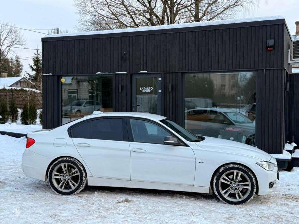 Balts BMW 318 2012 Rīga, ar dzinēja tilpumu 2.00 L un nobraukumu 312 tūkst. km par 8490 €, foto 4 vietnē AUTOMOTO.COM.LV