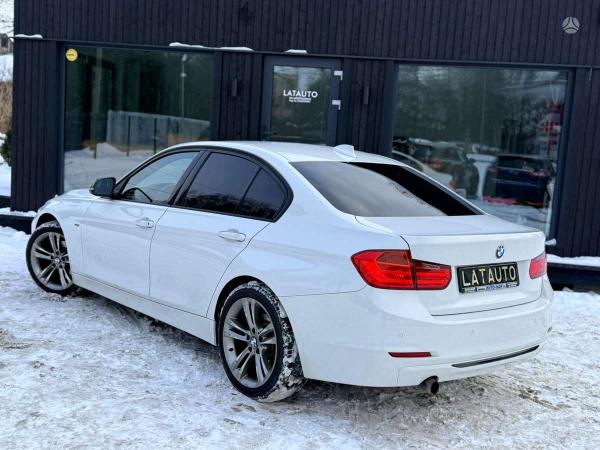 Balts BMW 318 2012 Rīga, ar dzinēja tilpumu 2.00 L un nobraukumu 312 tūkst. km par 8490 €, foto 6 vietnē AUTOMOTO.COM.LV