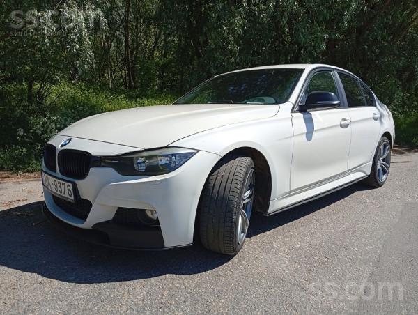 White BMW 318 2012 in Riga, with an engine capacity of 2.00 L and mileage of 265 thousand km for 7700 €, photo 3 on AUTOMOTO.COM.LV