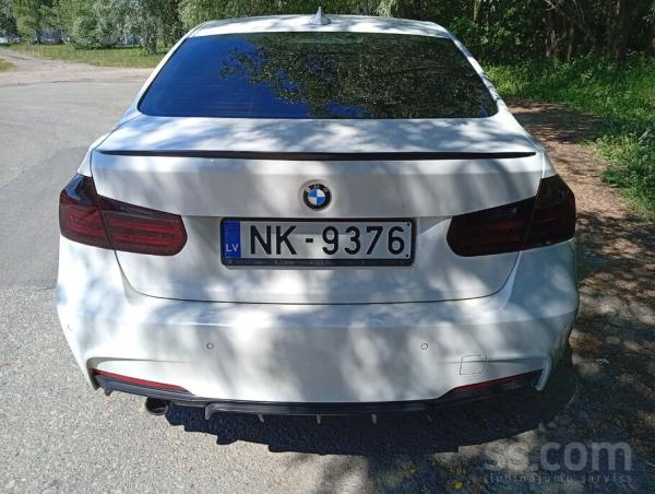White BMW 318 2012 in Riga, with an engine capacity of 2.00 L and mileage of 265 thousand km for 7700 €, photo 6 on AUTOMOTO.COM.LV