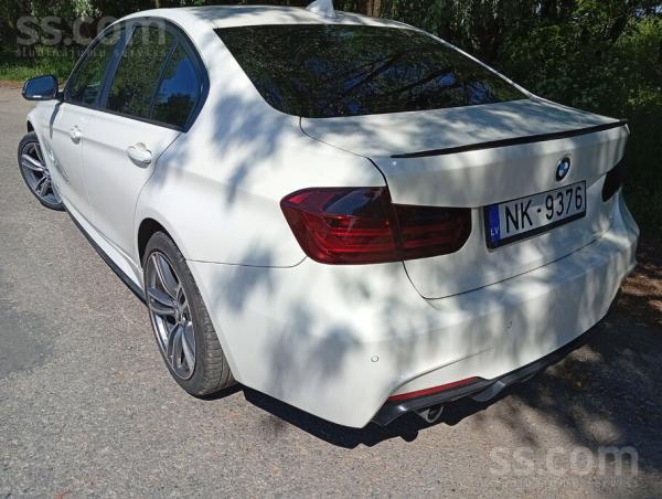 White BMW 318 2012 in Riga, with an engine capacity of 2.00 L and mileage of 265 thousand km for 7700 €, photo 7 on AUTOMOTO.COM.LV