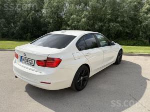 White BMW 318 2012 in Riga, with an engine capacity of 2.00 L and mileage of 200 thousand km for 7600 €, photo 6 on AUTOMOTO.COM.LV