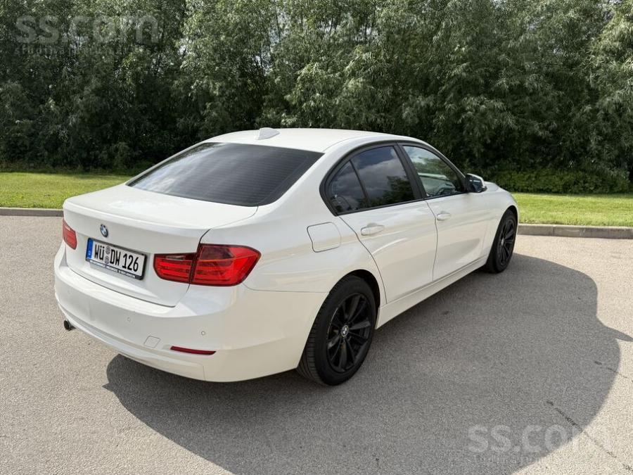 White BMW 318 2012 in Riga, with an engine capacity of 2.00 L and mileage of 200 thousand km for 7600 €, photo 6 on AUTOMOTO.COM.LV