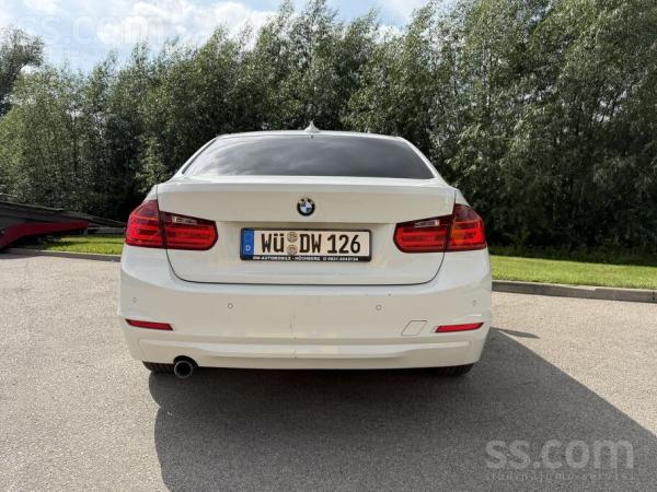 White BMW 318 2012 in Riga, with an engine capacity of 2.00 L and mileage of 200 thousand km for 7600 €, photo 6 on AUTOMOTO.COM.LV
