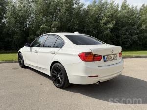 White BMW 318 2012 in Riga, with an engine capacity of 2.00 L and mileage of 200 thousand km for 7600 €, photo 8 on AUTOMOTO.COM.LV