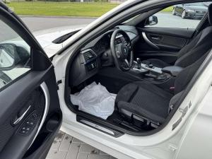 Balts BMW 318 2012 Telšiai, ar dzinēja tilpumu 2.00 L un nobraukumu 251 tūkst. km par 9700 €, foto 16 vietnē AUTOMOTO.COM.LV