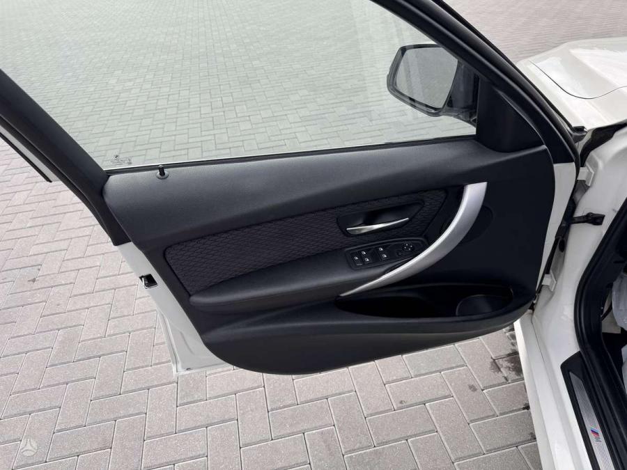 Balts BMW 318 2012 Telšiai, ar dzinēja tilpumu 2.00 L un nobraukumu 251 tūkst. km par 9700 €, foto 19 vietnē AUTOMOTO.COM.LV