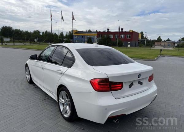 White BMW 318 2012 in Telschi, with an engine capacity of 2.00 L and mileage of 250 thousand km for 9690 €, photo 8 on AUTOMOTO.COM.LV