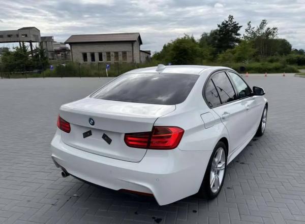 БМВ 318 2012 в Тельшяй на AUTOMOTO.COM.LV Белый БМВ 318 2012 в Тельшяй, объемом двигателя 2.00 л и пробегом 250 тыс. км за 9690 €, фото 10 на AUTOMOTO.COM.LV