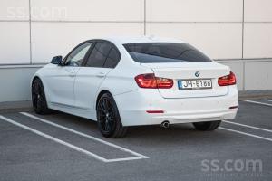 White BMW 318 2013 in Riga, with an engine capacity of 2.00 L and mileage of 231 thousand km for 9500 €, photo 7 on AUTOMOTO.COM.LV