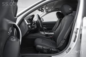 White BMW 318 2013 in Riga, with an engine capacity of 2.00 L and mileage of 231 thousand km for 9500 €, photo 9 on AUTOMOTO.COM.LV