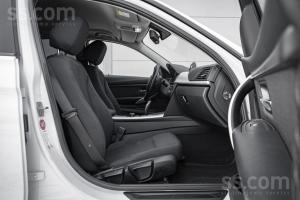 White BMW 318 2013 in Riga, with an engine capacity of 2.00 L and mileage of 231 thousand km for 9500 €, photo 10 on AUTOMOTO.COM.LV