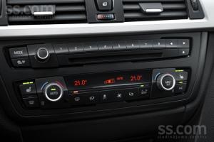 White BMW 318 2013 in Riga, with an engine capacity of 2.00 L and mileage of 231 thousand km for 9500 €, photo 27 on AUTOMOTO.COM.LV