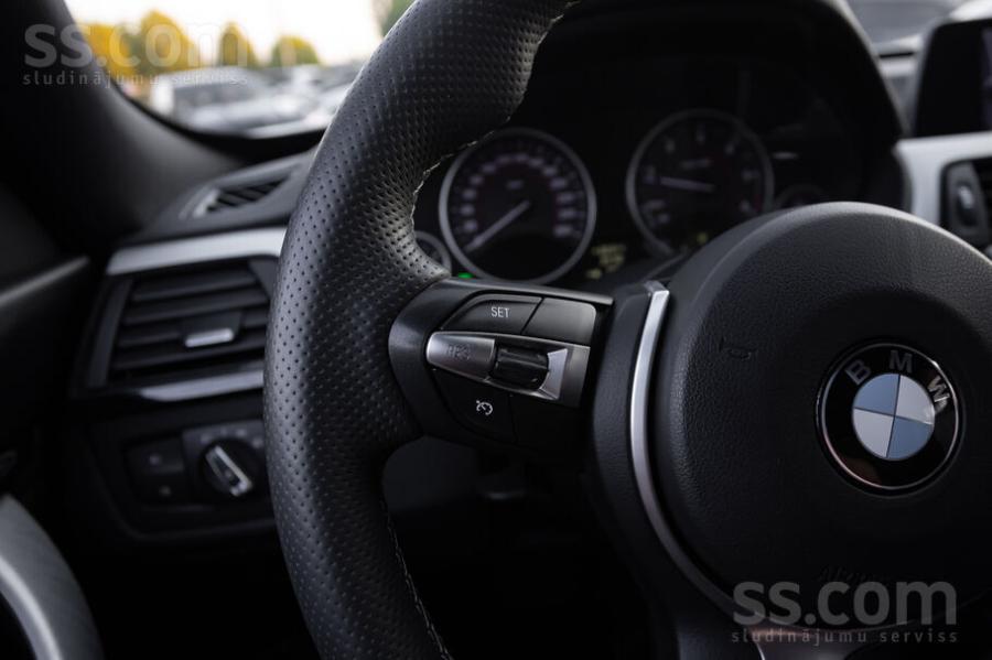 White BMW 318 2013 in Jelgava, with an engine capacity of 2.00 L and mileage of 282 thousand km for 9900 €, photo 20 on AUTOMOTO.COM.LV