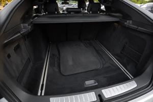 White BMW 318 2013 in Jelgava, with an engine capacity of 2.00 L and mileage of 282 thousand km for 9900 €, photo 33 on AUTOMOTO.COM.LV