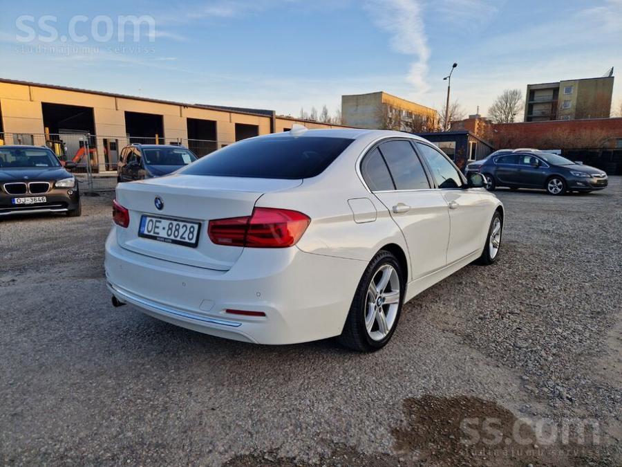 White BMW 318 2015 in Liepaja, with an engine capacity of 2.00 L and mileage of 348 thousand km for 7990 €, photo 5 on AUTOMOTO.COM.LV